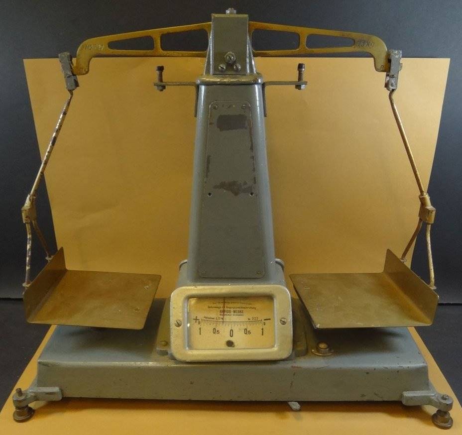 Granaten-Treibladungen-Waage der Marine Artillerie, 1.WK, Schild mit Hoheitszeichen, Rapido ...